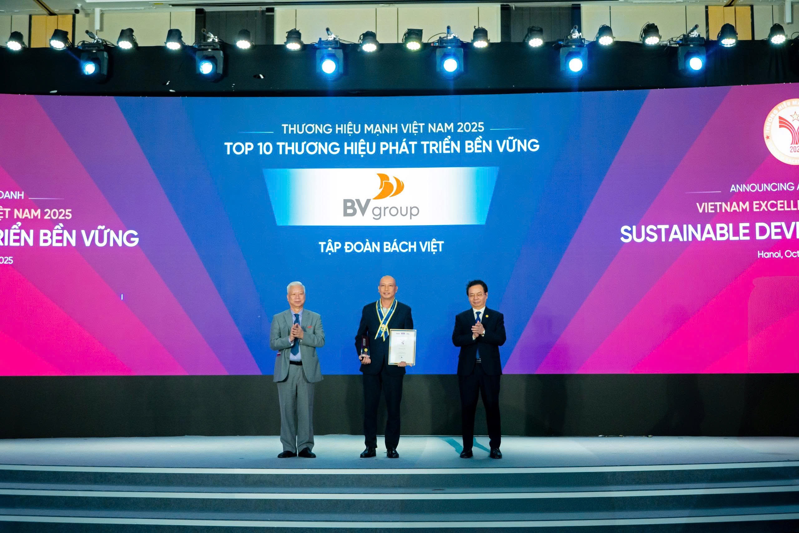 BV Group được vinh danh Top 10 Thương hiệu phát triển bền vững 2025 ...
