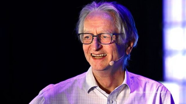 Geoffrey Hinton: AI làm giàu cho Elon Musk, hàng triệu người thất ...