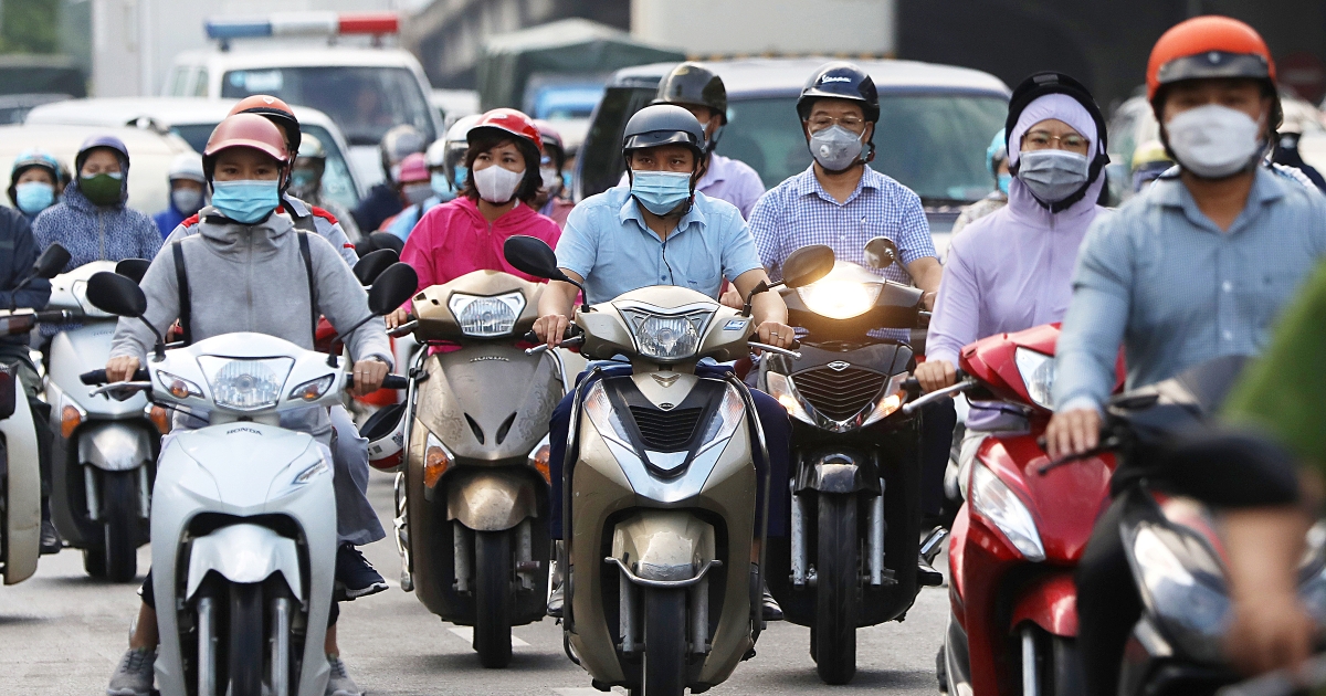 Hanoi builds roadmap for time-based ban on gasoline-powered motorcycles ...