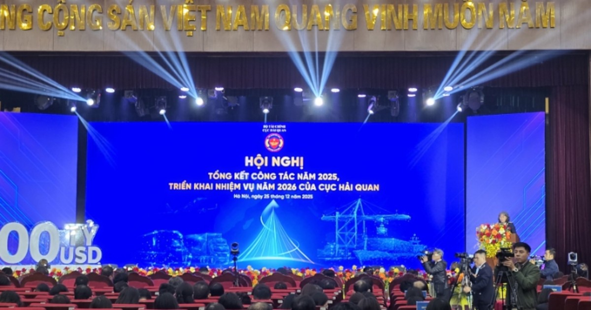 Vietnam’s foreign trade turnover hits record $920bln in 2025 - VnEconomy