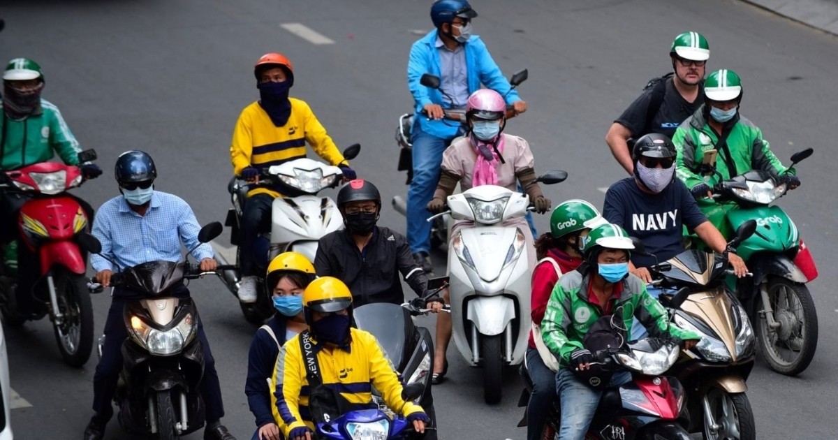 Hanoi proposes phased restrictions on fossil fuel vehicles in low ...