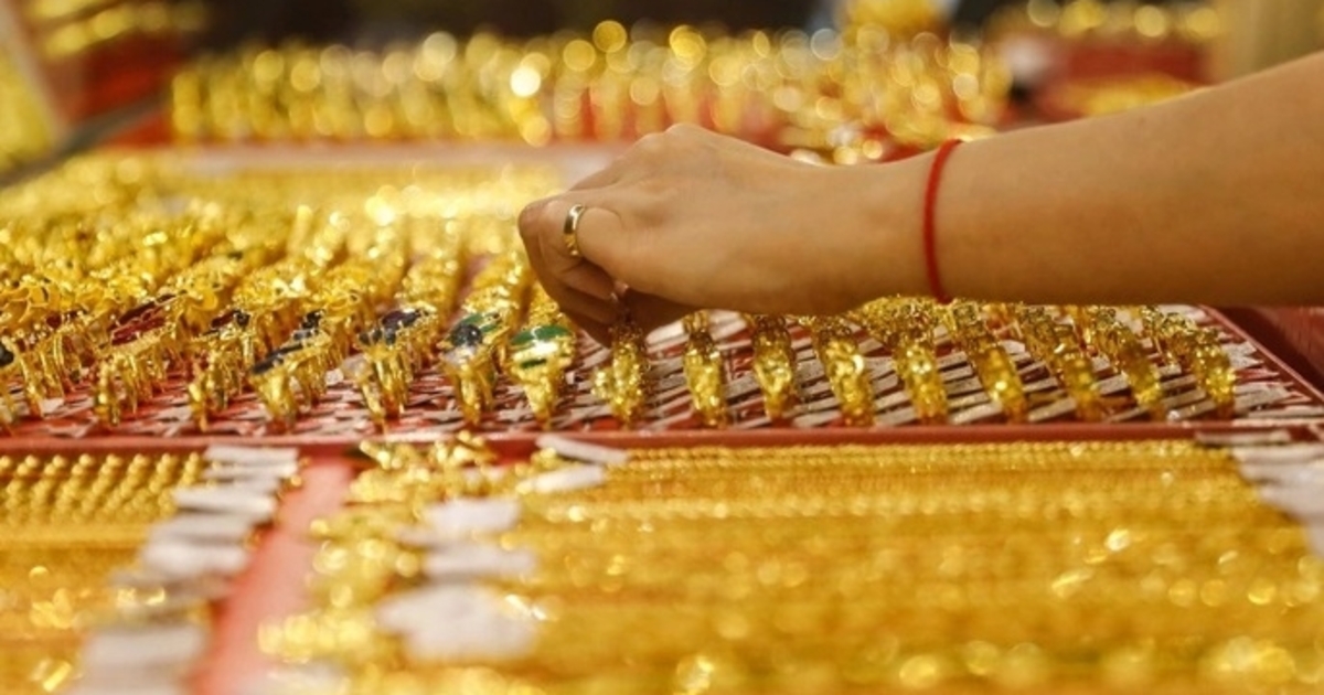Domestic gold prices continue downward trend - VnEconomy